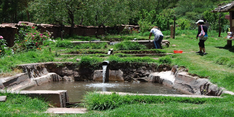 Visiting Lucre - Cusco Travelers House